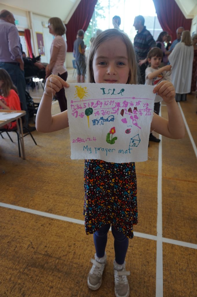 Bubbles learn about prayer – St John's, Grove